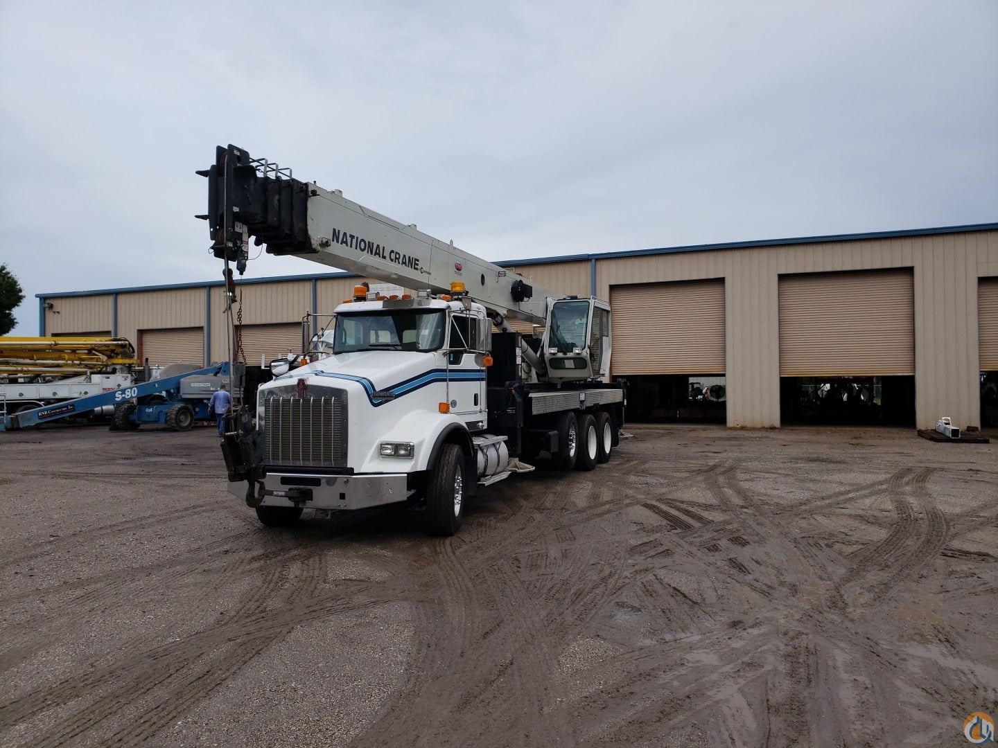 National NBT40-142 Boom Truck Cranes Good Certified Boom Repair Service ...