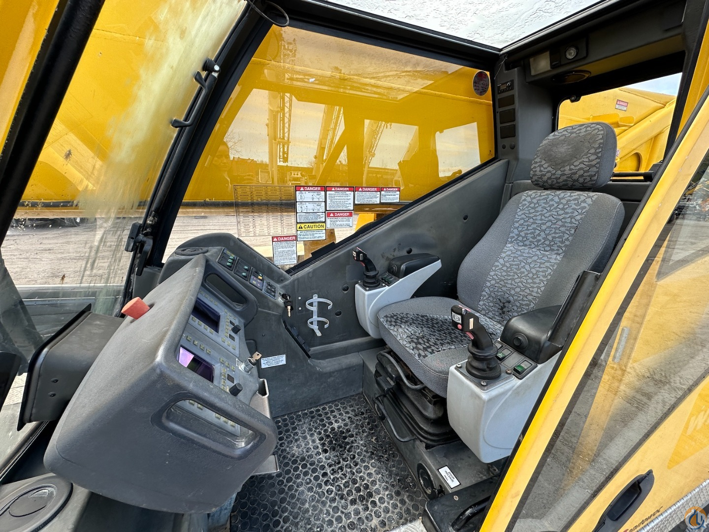 Grove TMS9000E Truck Mounted Telescopic Boom Cranes Very Good Exact ...