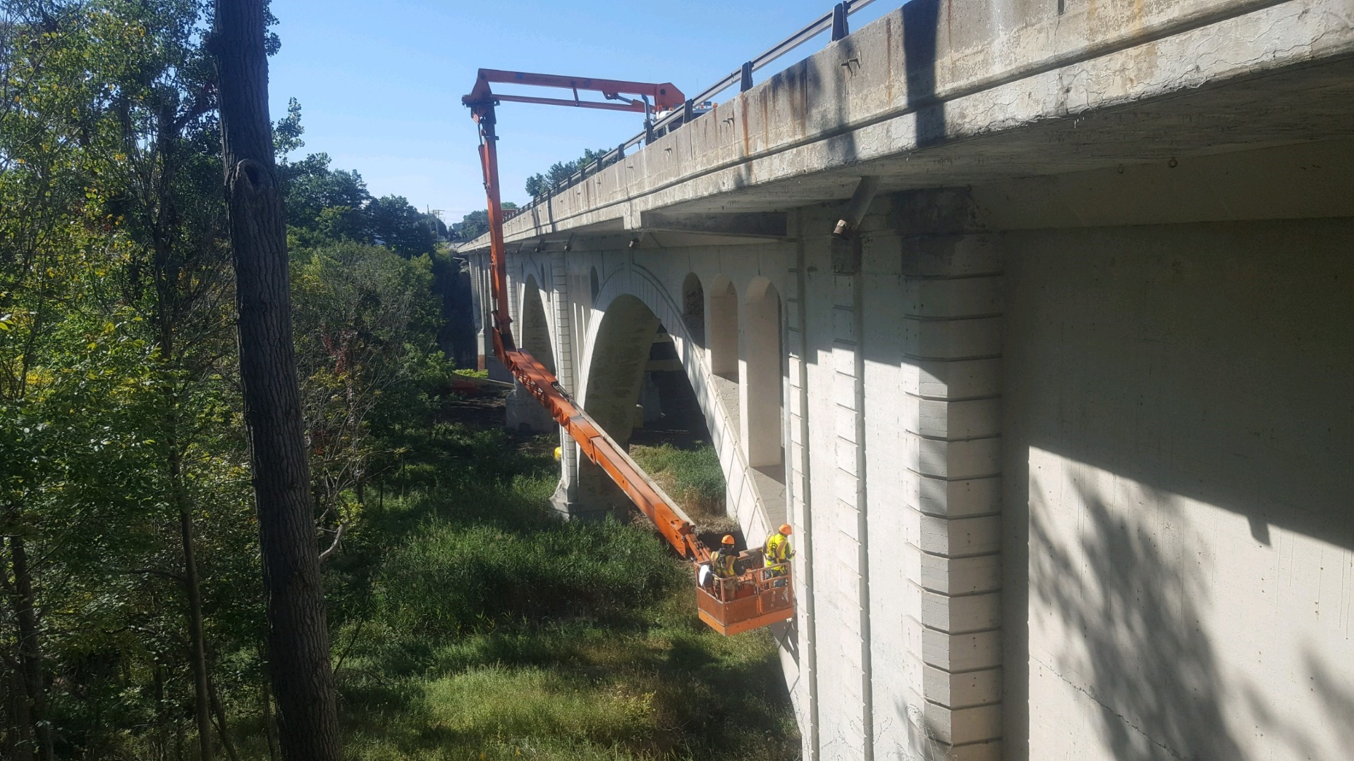 Aspen Aerials UB60 Bridge Inspection Lift Inquire Quality Cranes ...